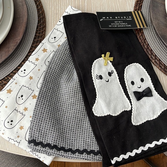 Max Studio | Kitchen | Max Studio Ghosts Kitchen Towels | Poshmark